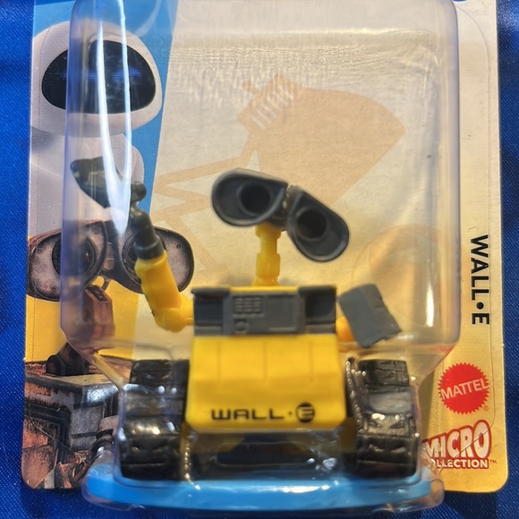 Matel | Toys | Walle Mini Figure Disney Pixar Micro Collection Pvc ...